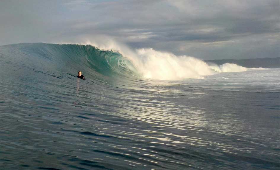 Waves - Sumatra Surf Resort